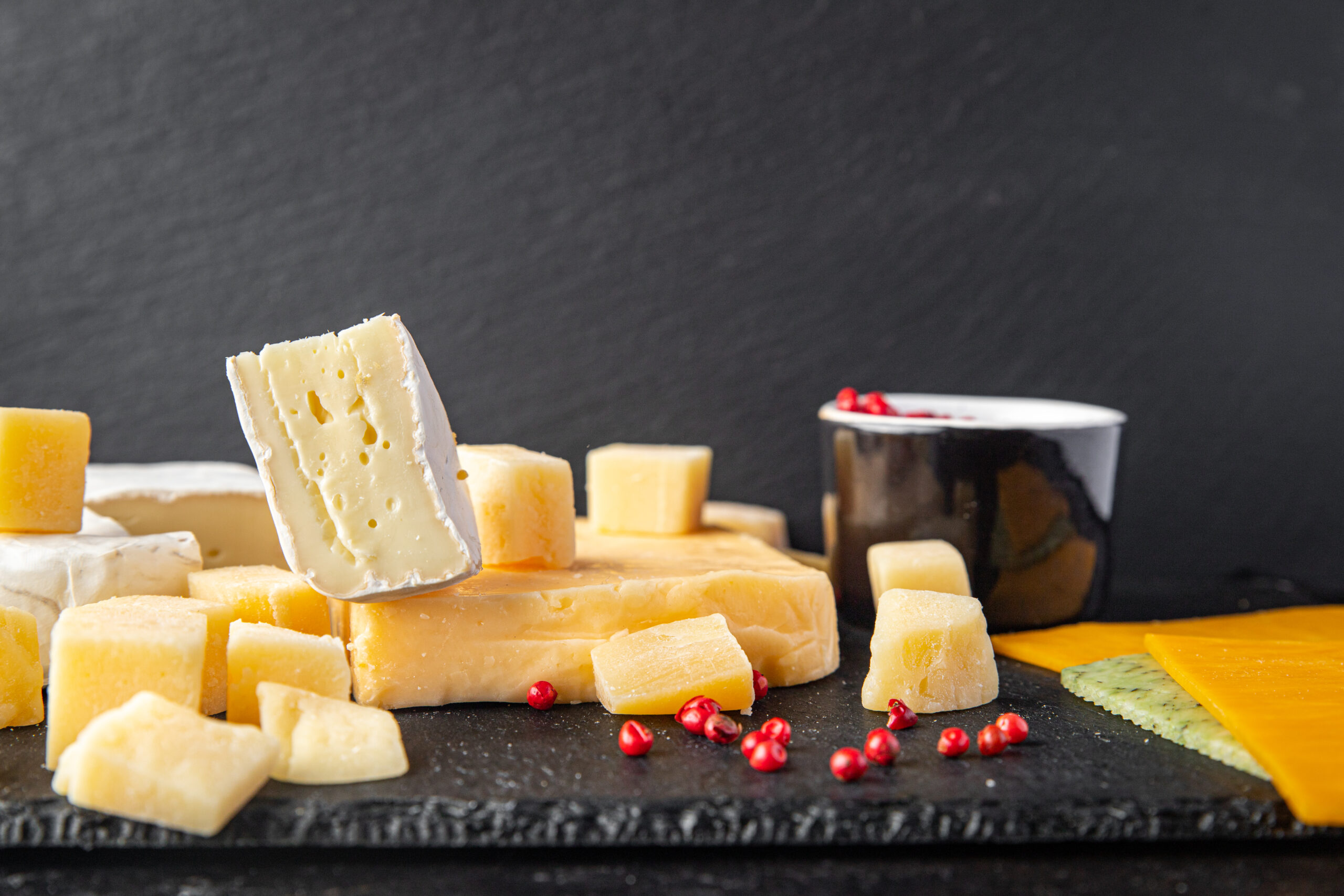 Dit is hoe brie of oude kaas jou een betere nachtrust kunnen geven ...